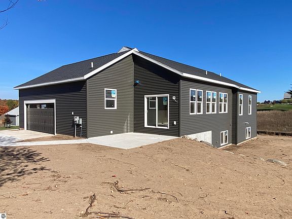 7559 E Meadows Dr #52, Traverse City, MI 49621 | MLS #1926781 | Zillow