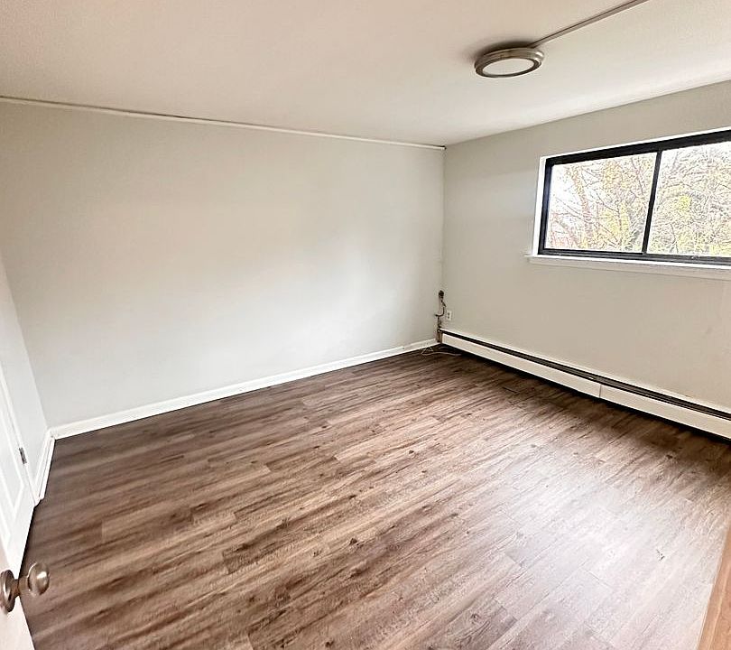 Marshall Woods Apartments - 6700 Marshall Rd Upper Darby PA | Zillow