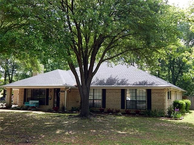 15435 Country Manor Rd, Lindale, TX 75771 | Zillow