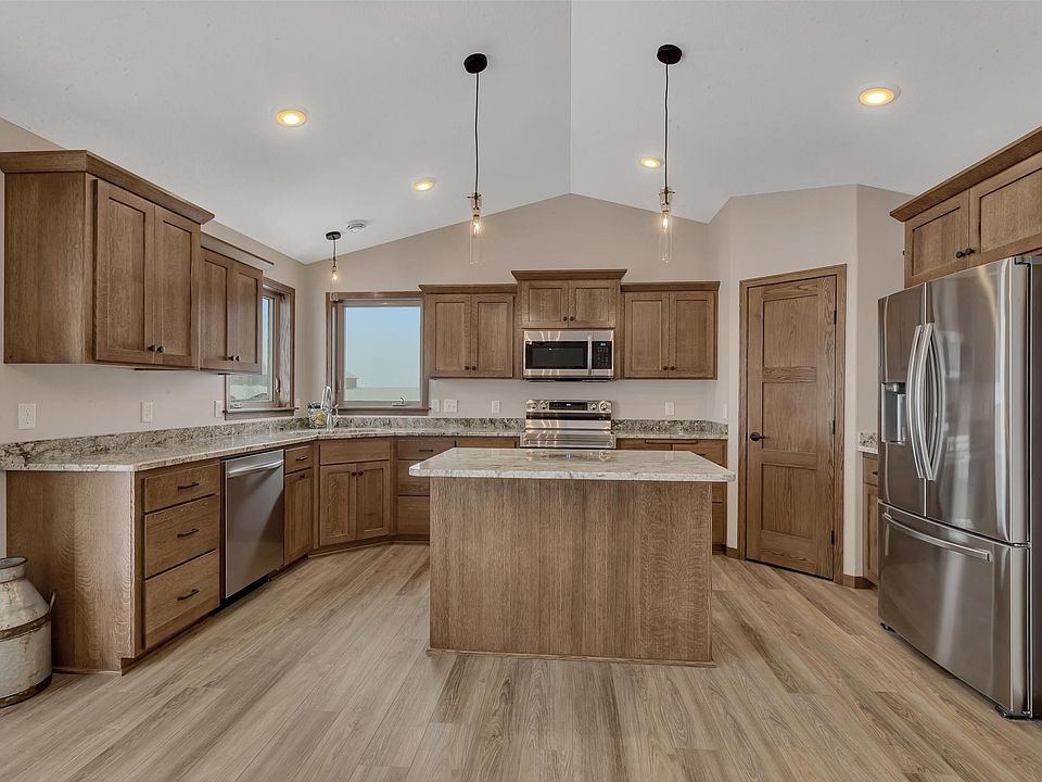 214 Woolgrass Way, Avon, MN 56310 | MLS #6342313 | Zillow