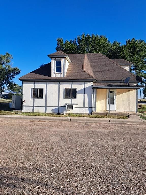 100 E B Ave, Lakin, KS 67860 | Zillow