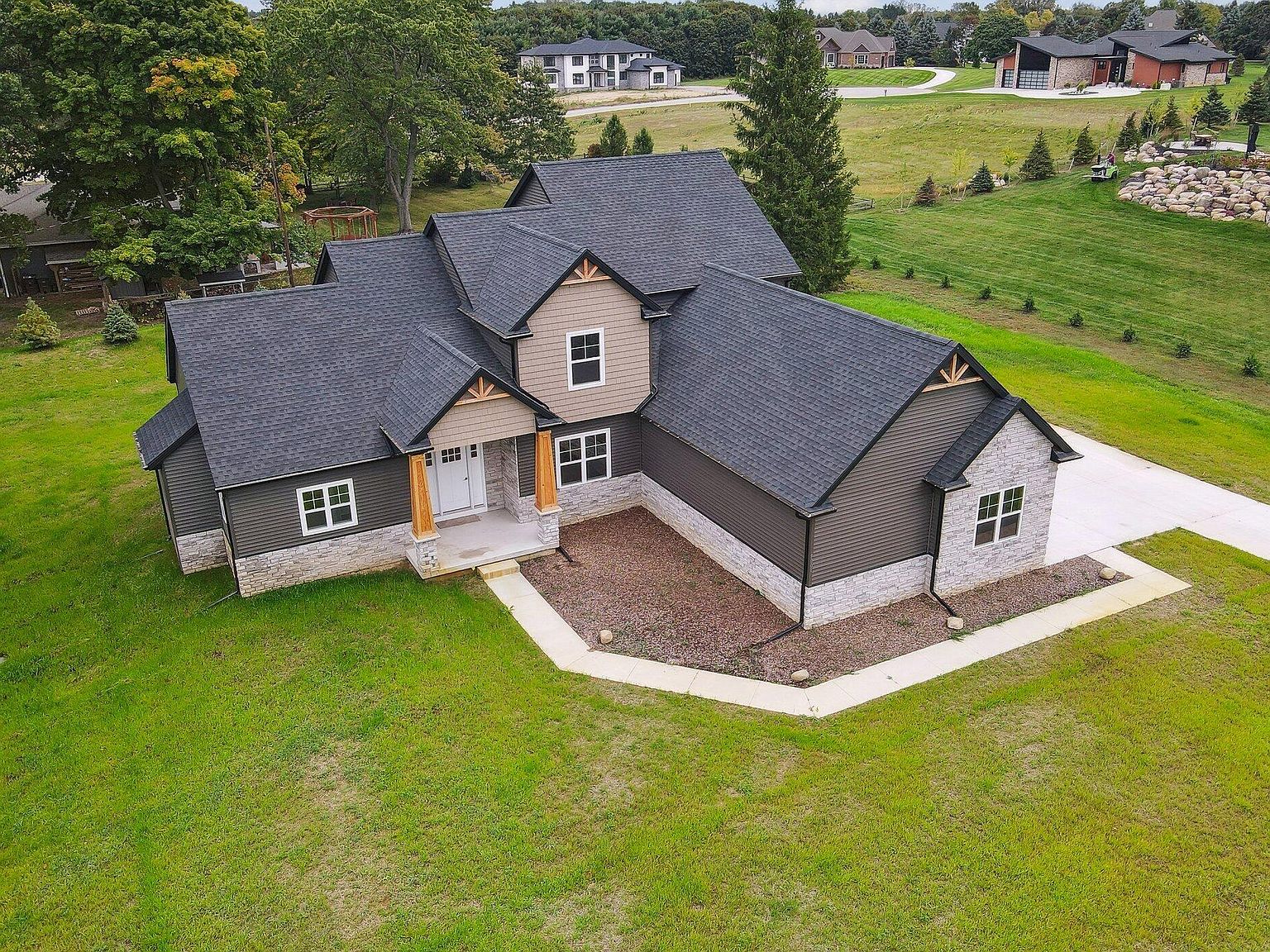 9001 Charter Oak Ln, Saline, MI 48176 | MLS #24053656 | Zillow