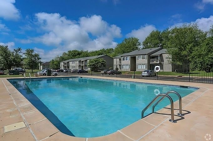 Silverstone Apartments - 4110 Triana Blvd SW Huntsville AL | Zillow