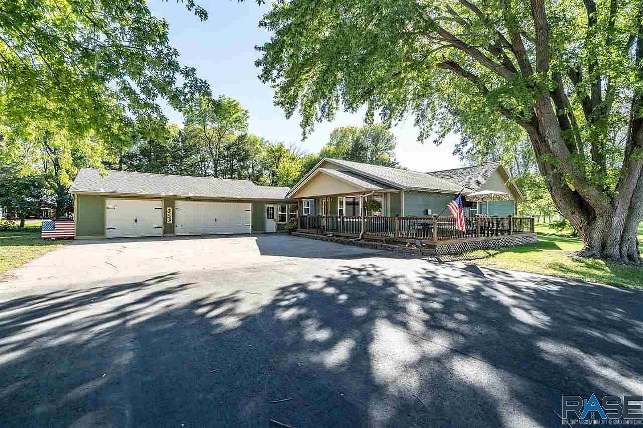 47493 Monarch Ln, Renner, SD 57055 | Zillow