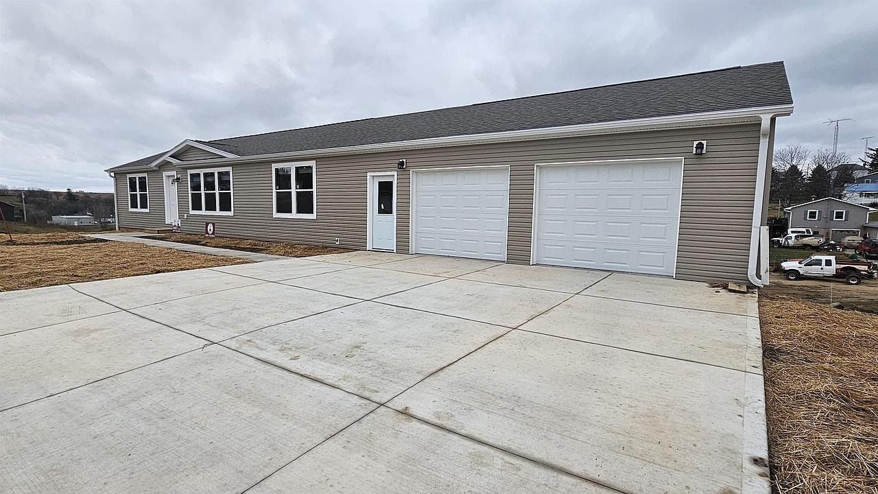 411 Union Street, Bloomington, WI 53804 | Zillow