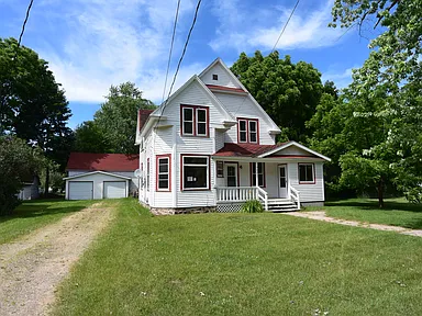 547 Park Ave Wild Rose WI | Zillow
