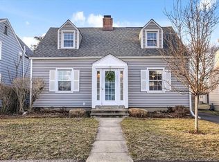 188 Nichols St, Fairfield, CT 06824 | Zillow