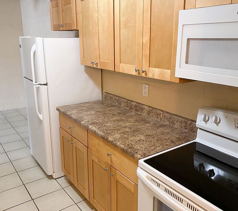 DESERT ATRIUM APARTMENTS - 8750 E Cooper St Tucson AZ | Zillow