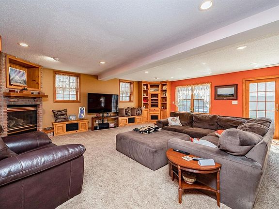 3098 Sandy Beach Rd NE, Solon, IA 52333 | MLS #2302367 | Zillow
