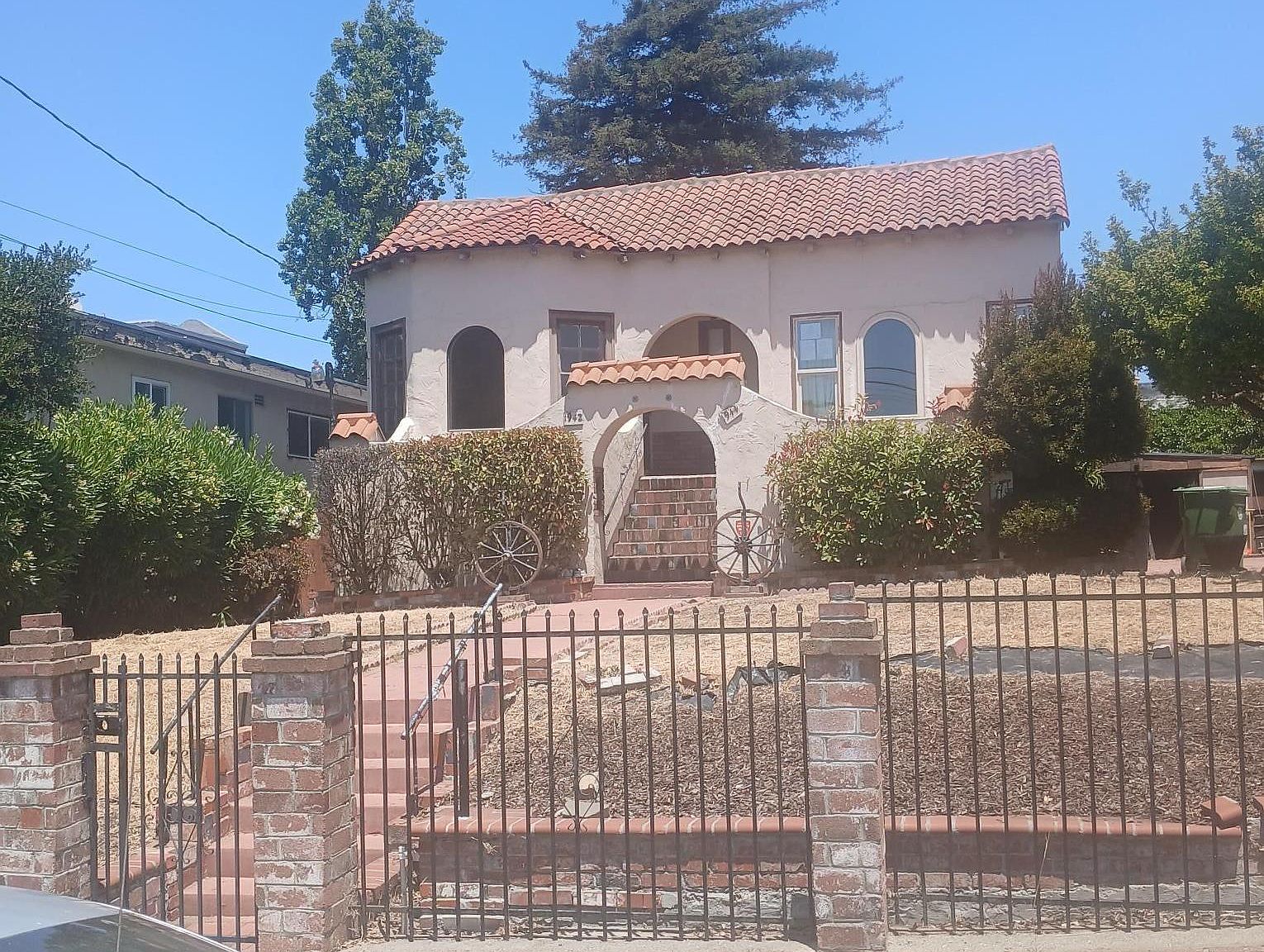 1942 E 27th St, Oakland, CA 94606 | Zillow