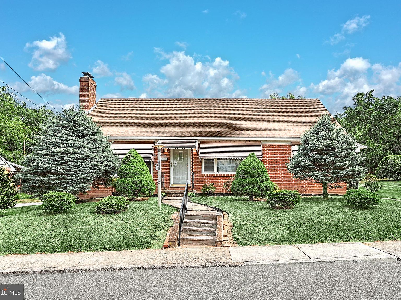 140 W Myrtle St, Littlestown, PA 17340 | Zillow