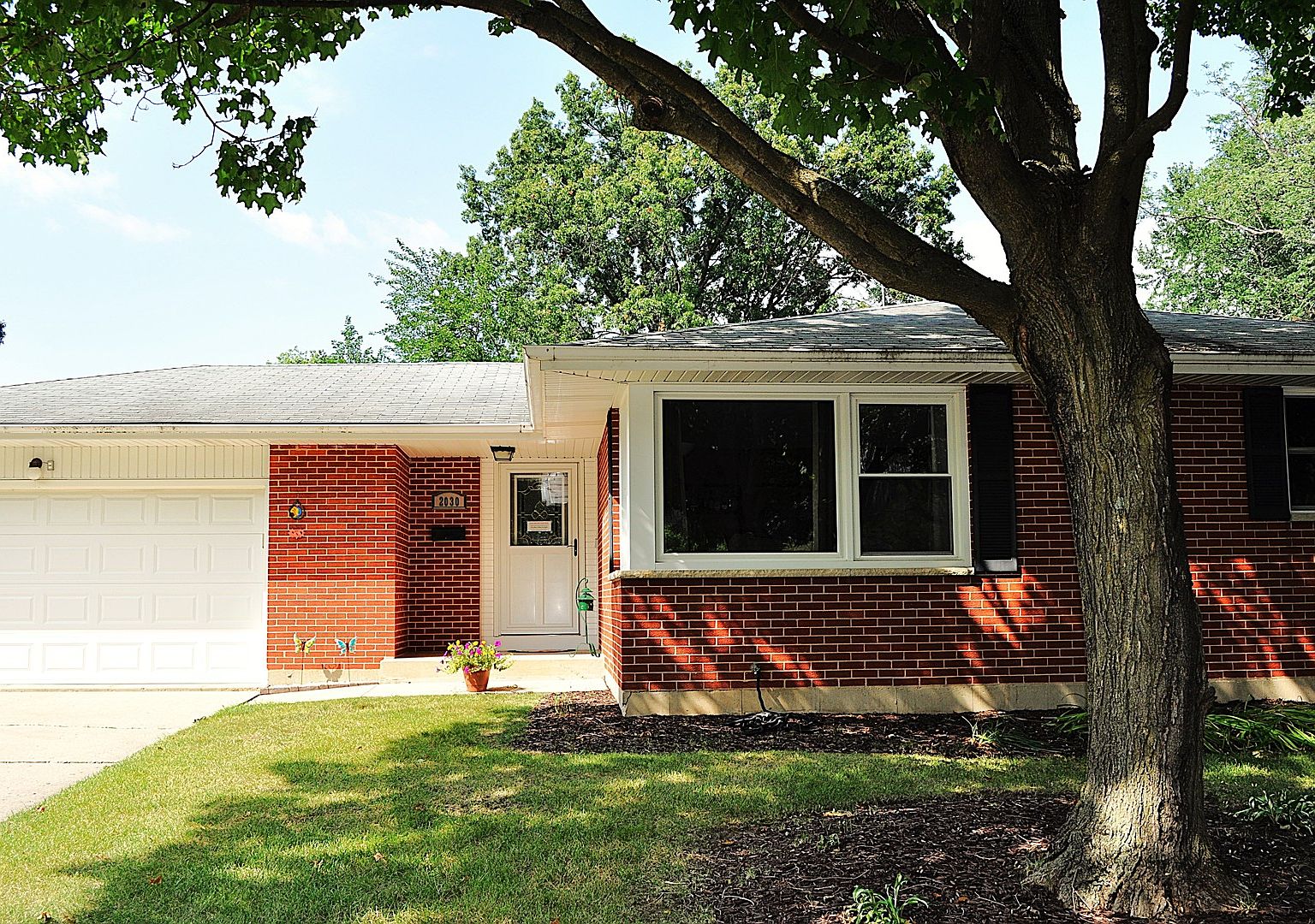 2030 Lin Lor Ln, Elgin, IL 60123 | Zillow