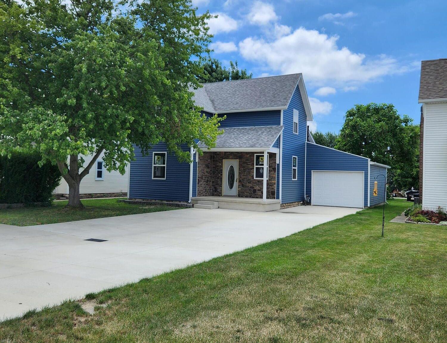 909 E Spring St Saint Marys Oh 45885 Zillow