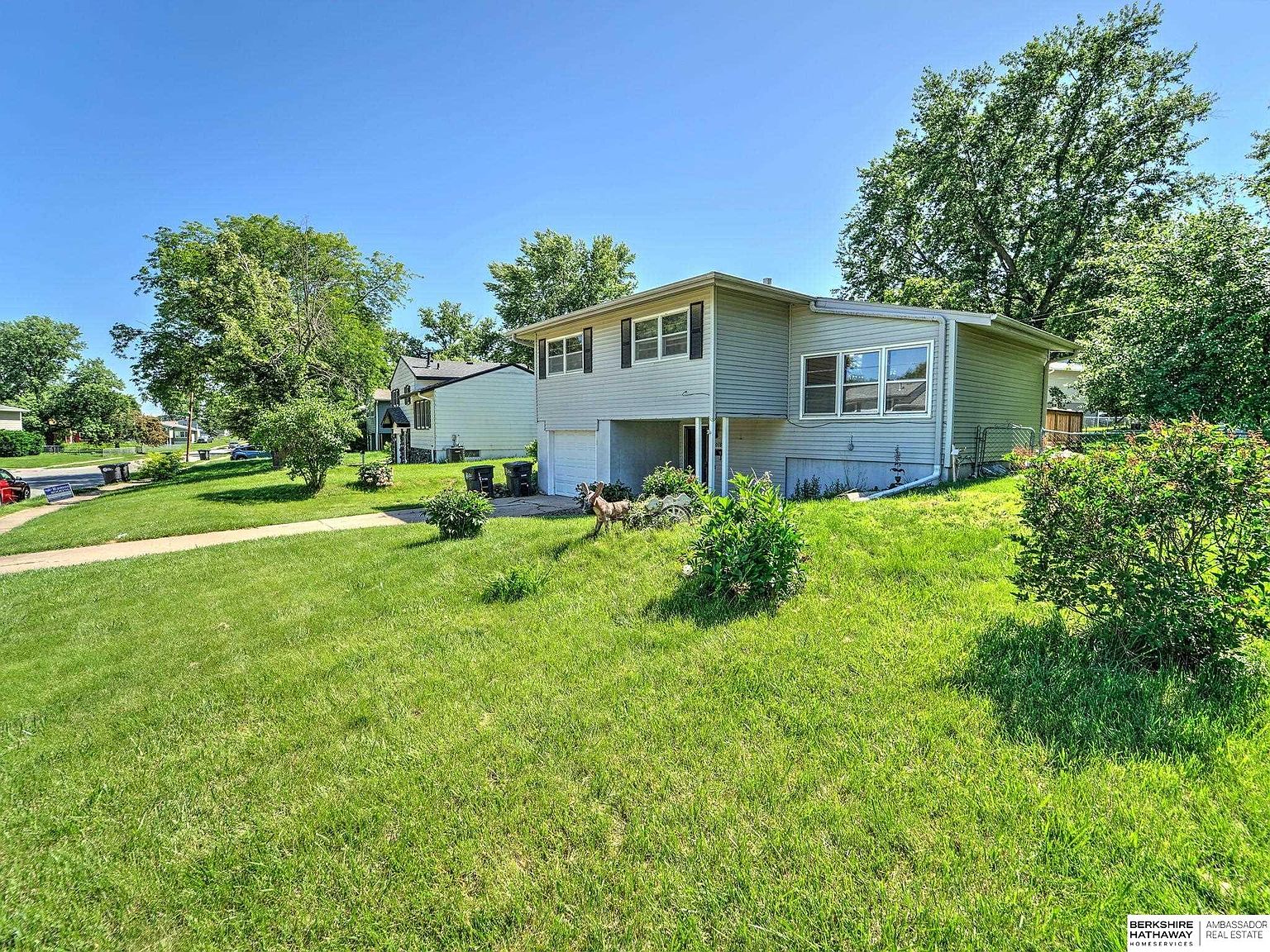 6018 N 68th St, Omaha, NE 68104 | Zillow