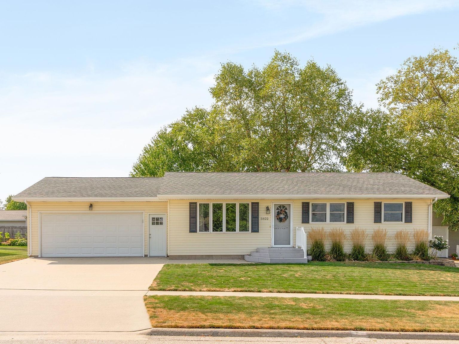 5822 Cactus Ln, Waterloo, IA 50701 | Zillow