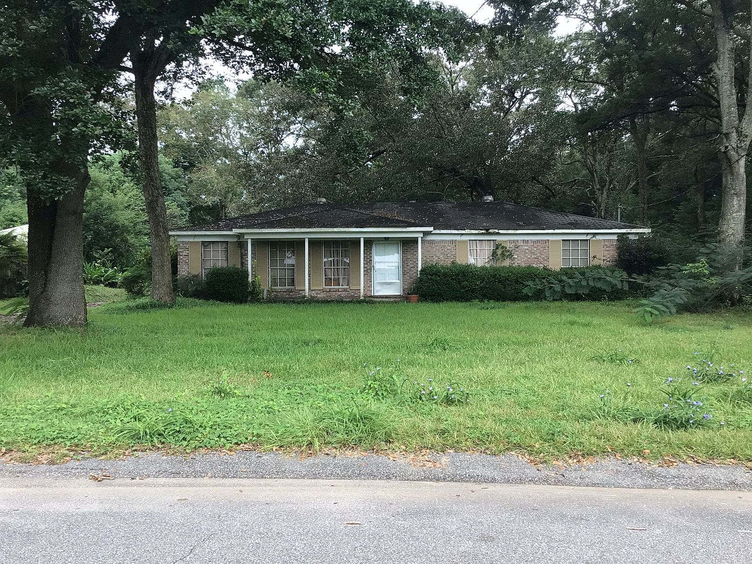 7188 Cherokee Trl W, Theodore, AL 36582 | Zillow