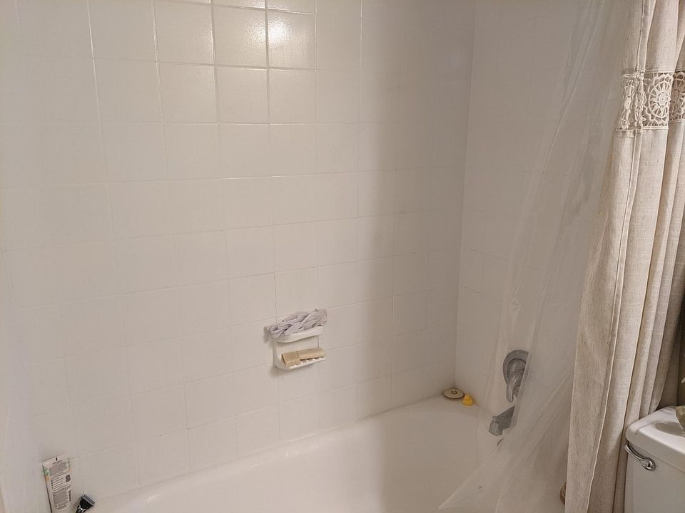 11027 Becontree Lake Dr Reston VA | Zillow