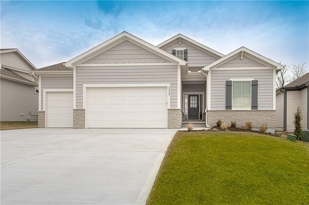 4530 NW 49th Ct, Riverside, MO 64150 | MLS #2403866 | Zillow