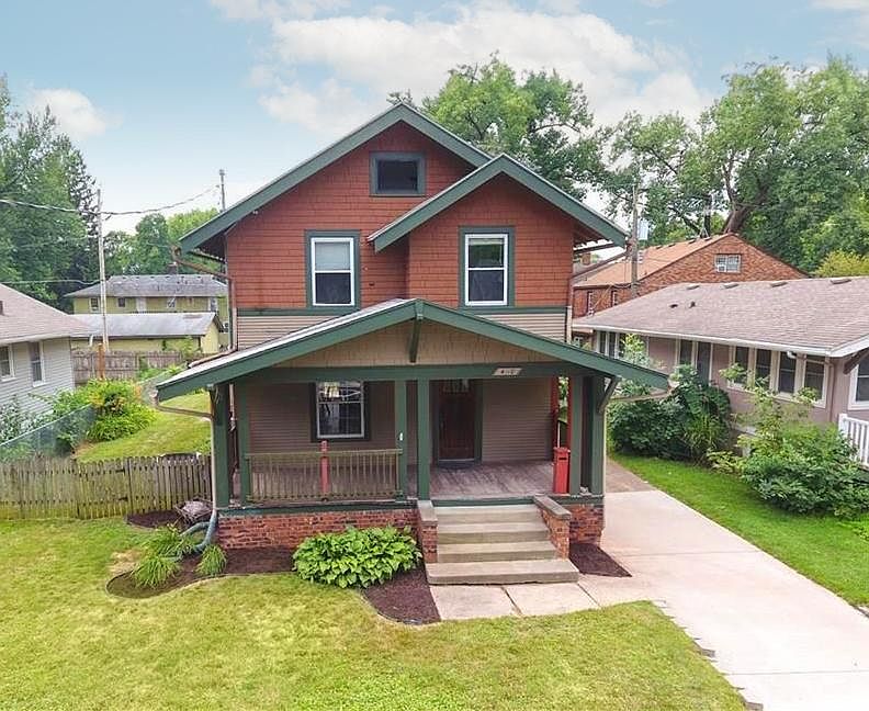 4110 Plainview Dr, Des Moines, IA 50311 | Zillow