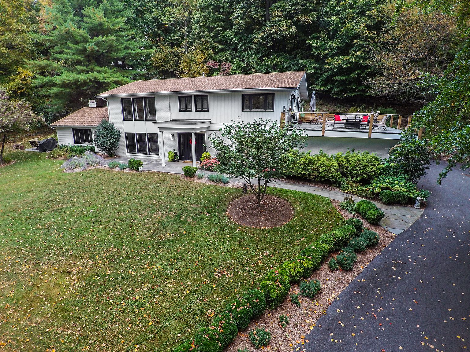 135 Middle River Rd, Danbury, CT 06811 | Zillow