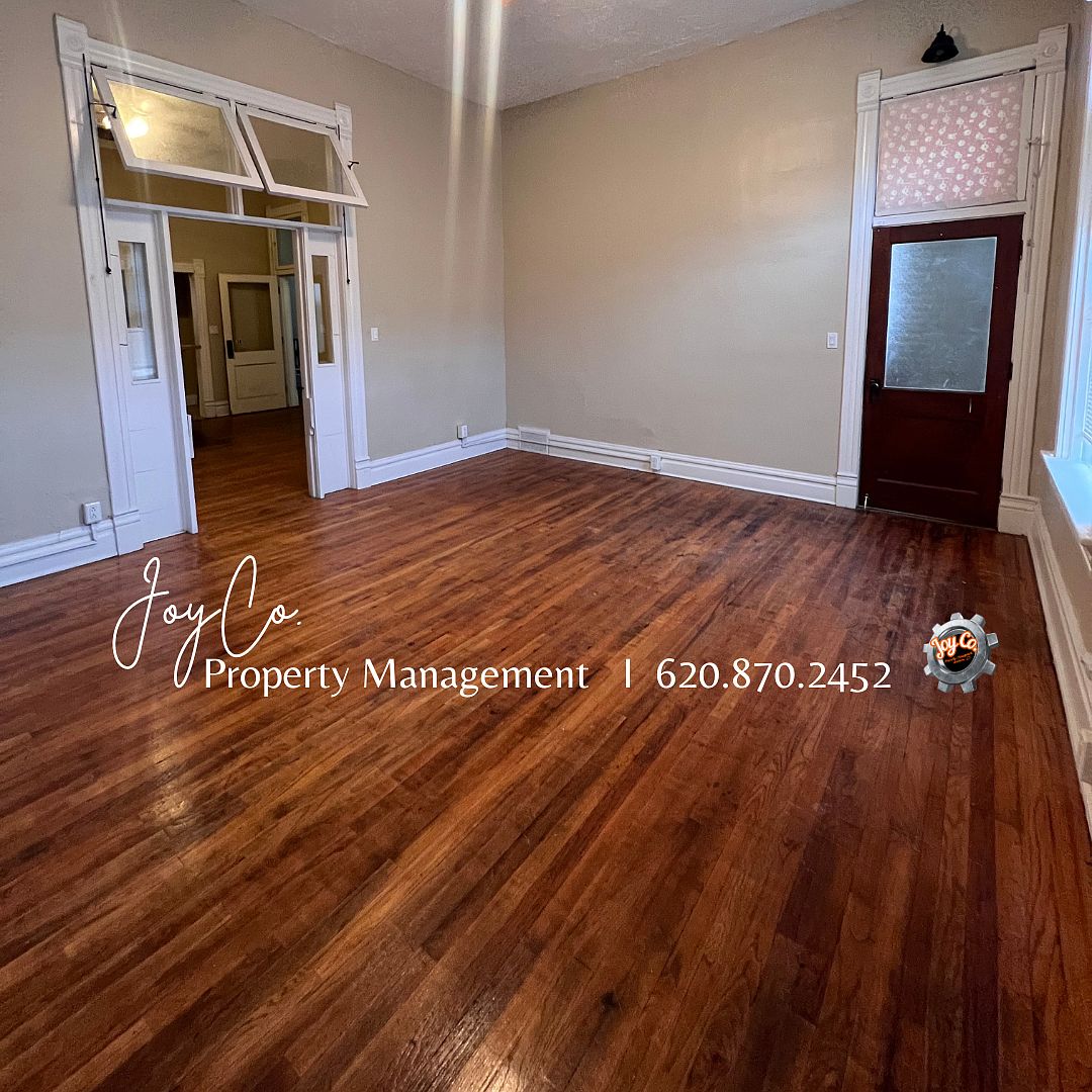 1800 Main St #B, Parsons, KS 67357 | Zillow