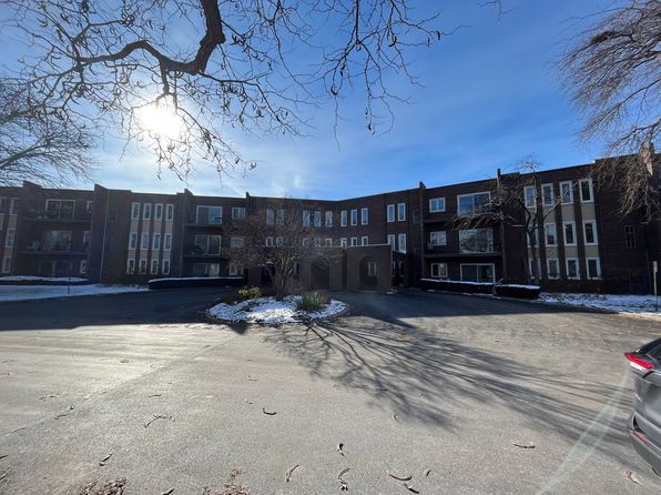 Wheeling IL Condos & Apartments For Sale - 10 Listings | Zillow