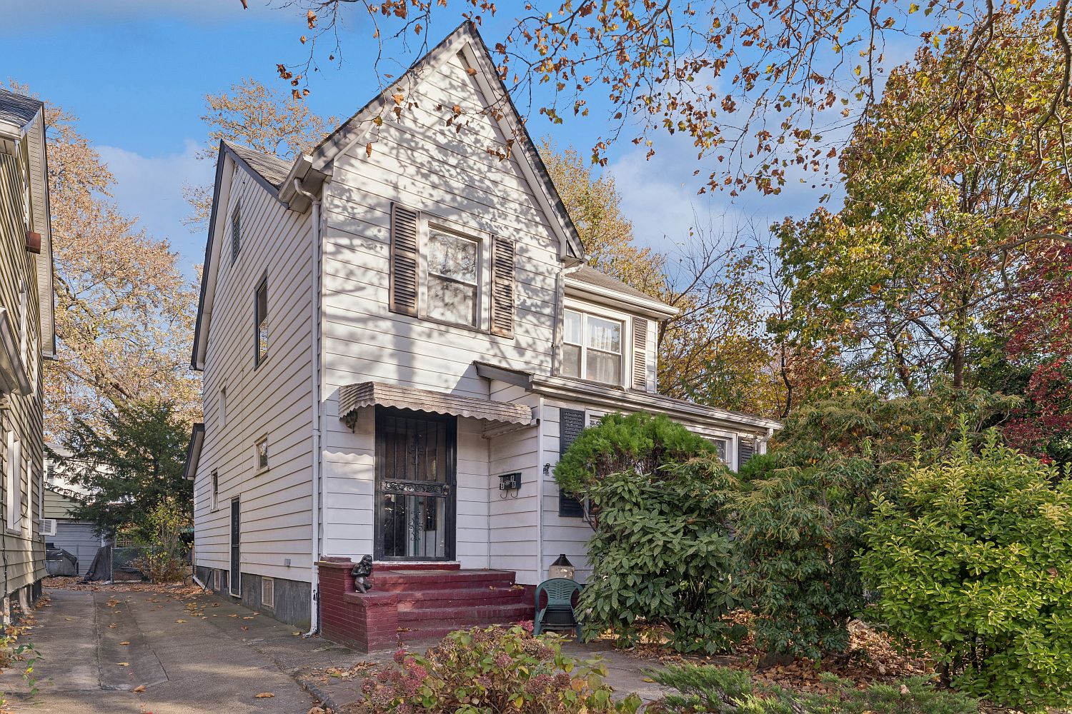53-15 Clearview Expressway Sr E, Oakland Gardens, NY 11364 | Zillow