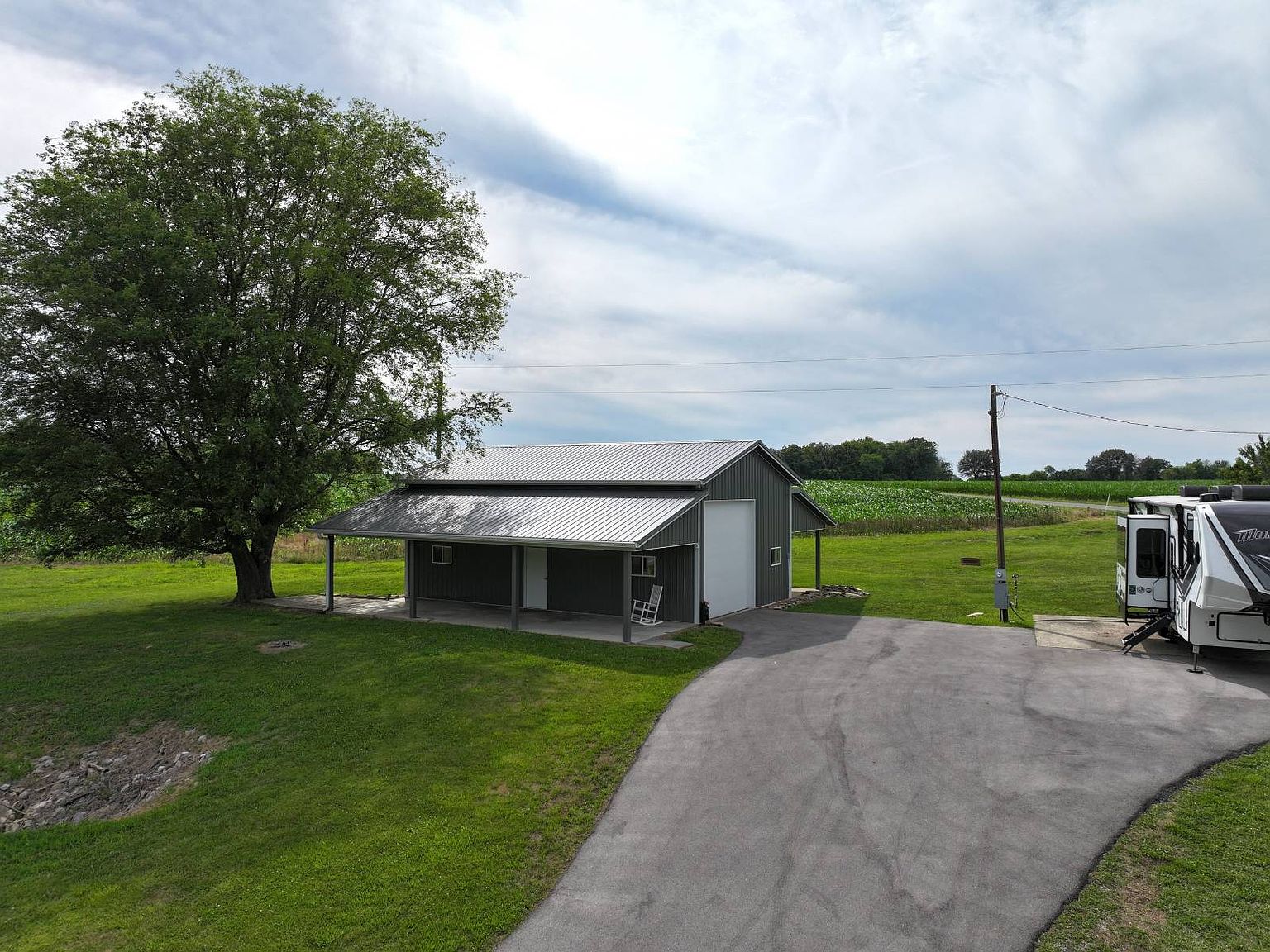 2121 State Highway 1, Crossville, IL 62827 | MLS #11317492 | Zillow