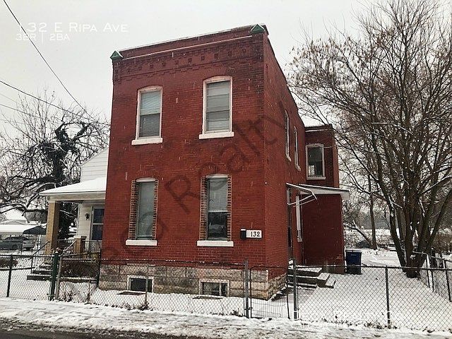 132 E Ripa Ave, Saint Louis, MO 63125 | Zillow