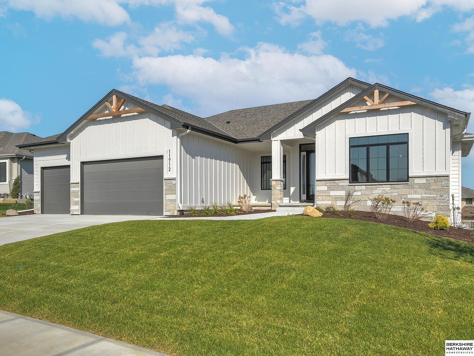 10928 S 98th Ave, Circle Papillion, NE 68046 | MLS #22422161 | Zillow