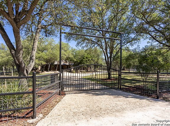 205 COUNTY ROAD 253, Mico, TX 78056 | MLS #1767232 | Zillow