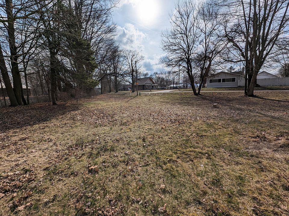 1005 N Center St, Bangor, MI 49013 | Zillow