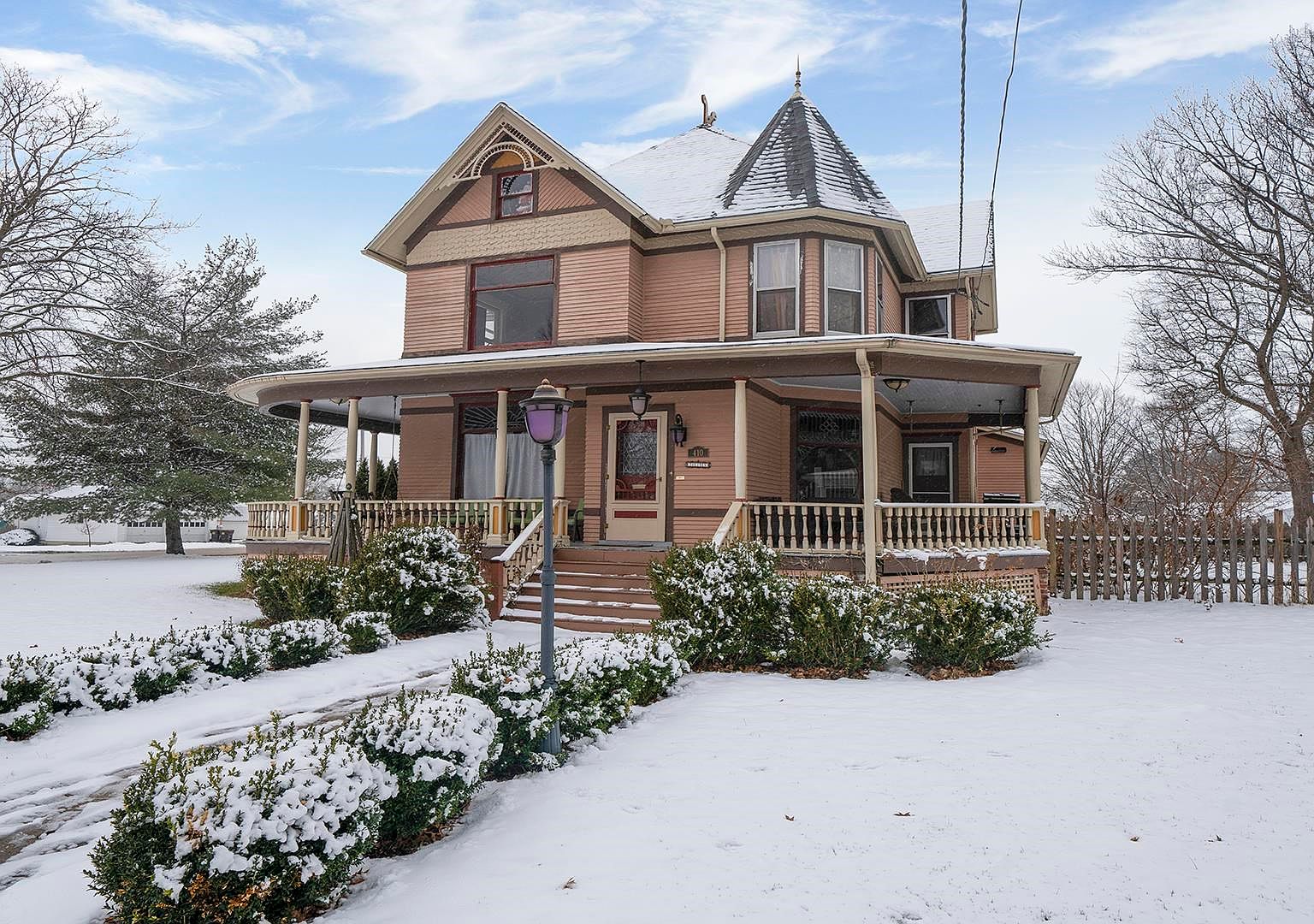 410 S 7th St, Oregon, IL 61061 | Zillow
