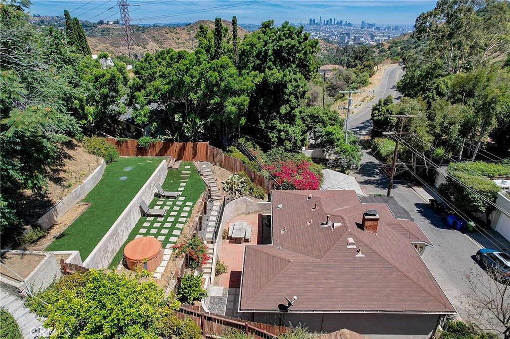 6857 Sunny Cv, Los Angeles, CA 90068 | MLS #BB23118846 | Zillow