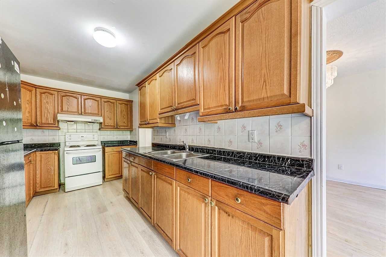 11 Dowswell Dr, Toronto, ON M1B 1H5 | Zillow