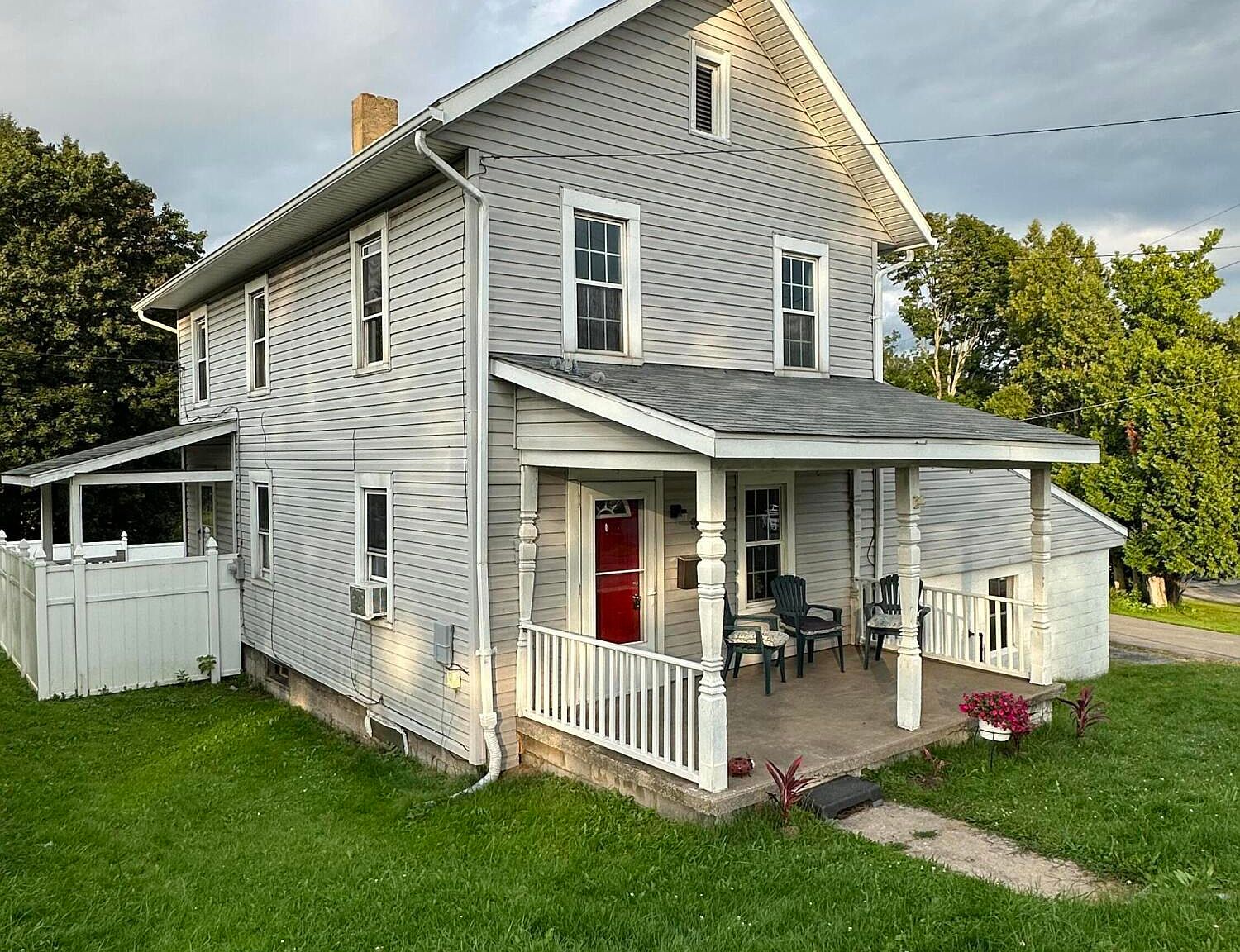 913 Rowena Dr, Ebensburg, PA 15931 | Zillow