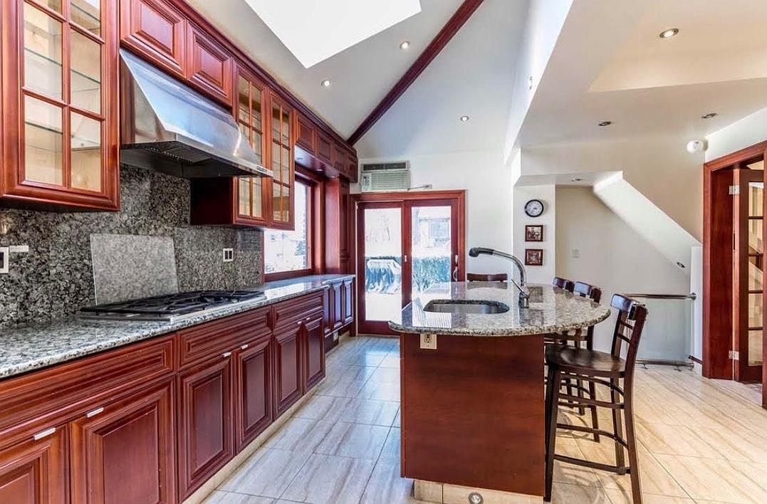 17925 Croydon Rd, Jamaica, NY 11432 | Zillow