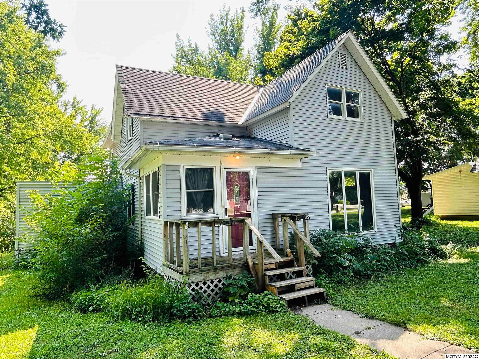 174 4th Ave E, Thompson, IA 50478 | MLS #240590 | Zillow