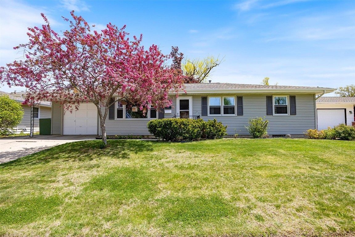2295 Northview Dr, Marion, IA 52302 | Zillow