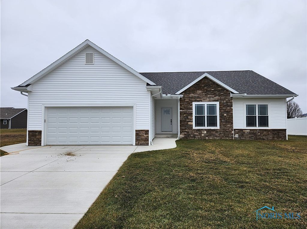 9264 Hiegel Dr, Findlay, OH 45840 | Zillow