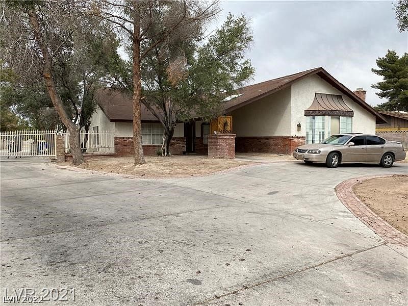 4200 W Oakey Blvd, Las Vegas, NV 89102 | Zillow
