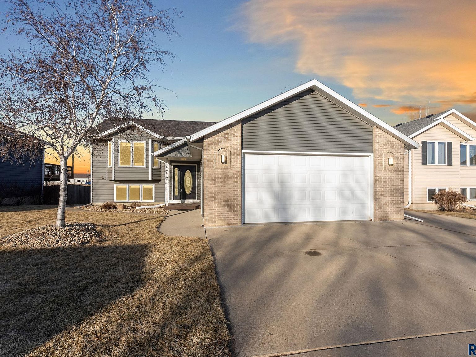 635 E Jesse Ct, Tea, SD 57064 | MLS #22500210 | Zillow