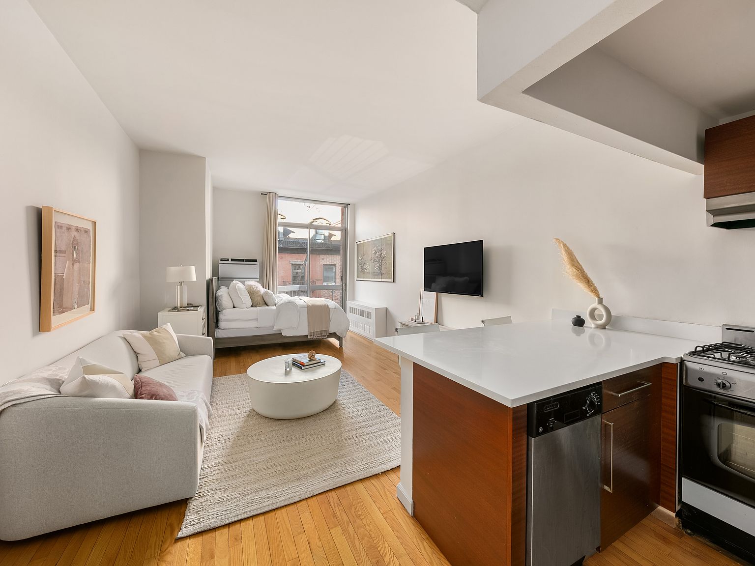 184 Thompson St APT 3P, New York, NY 10012 | Zillow