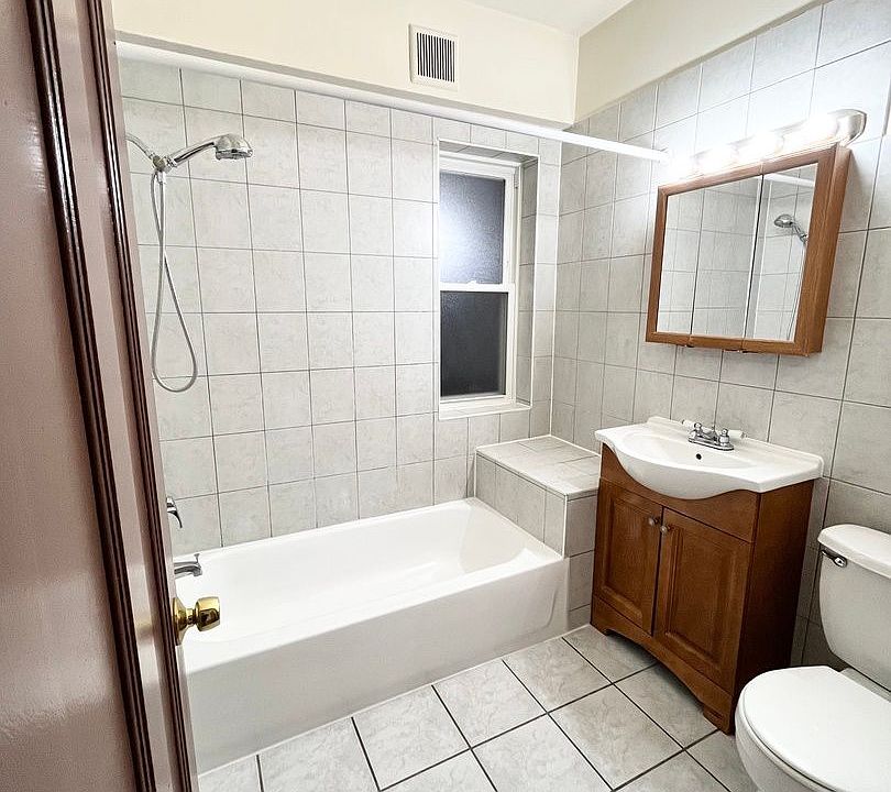 4958 W Dickens Ave #3W, Chicago, IL 60639 | Zillow