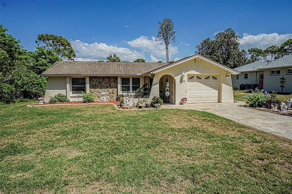 15814 Lyle Cir, Hudson, FL 34667 | Zillow
