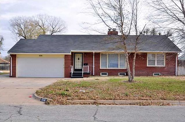 1556 N Womer Dr, Wichita, KS 67203 | Zillow