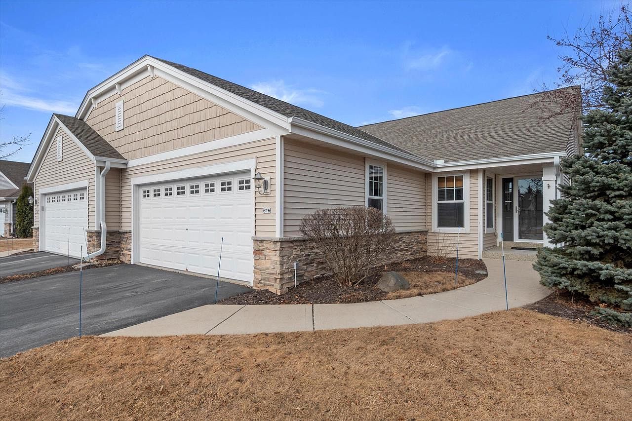 616 Sandur PLACE, West Bend, WI 53095 | Zillow