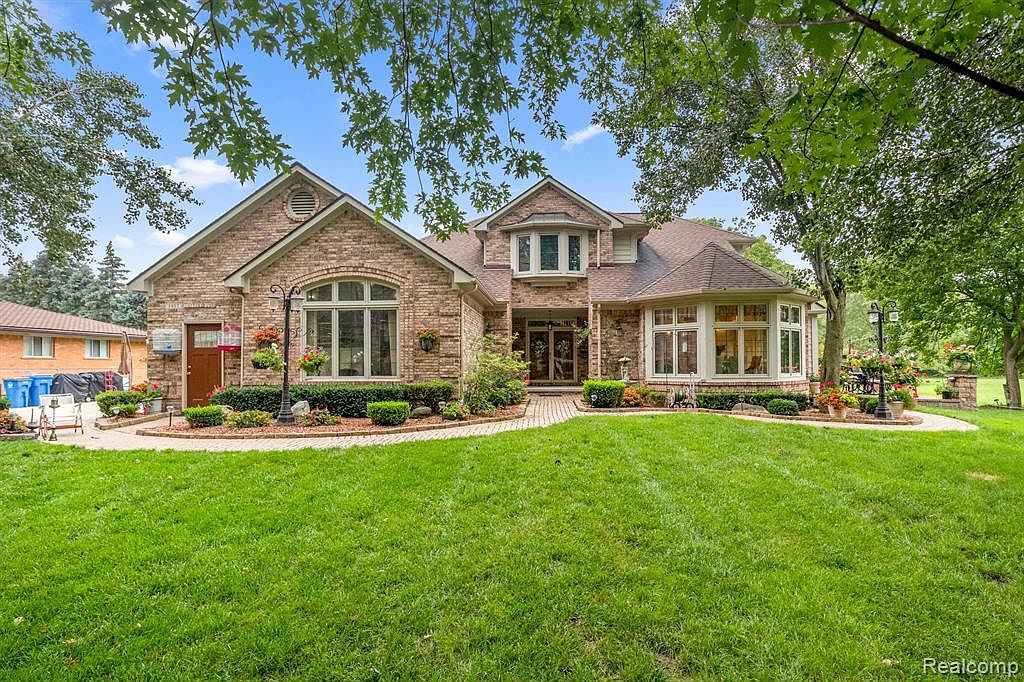 5953 Belmont St, Dearborn Heights, MI 48127 | Zillow
