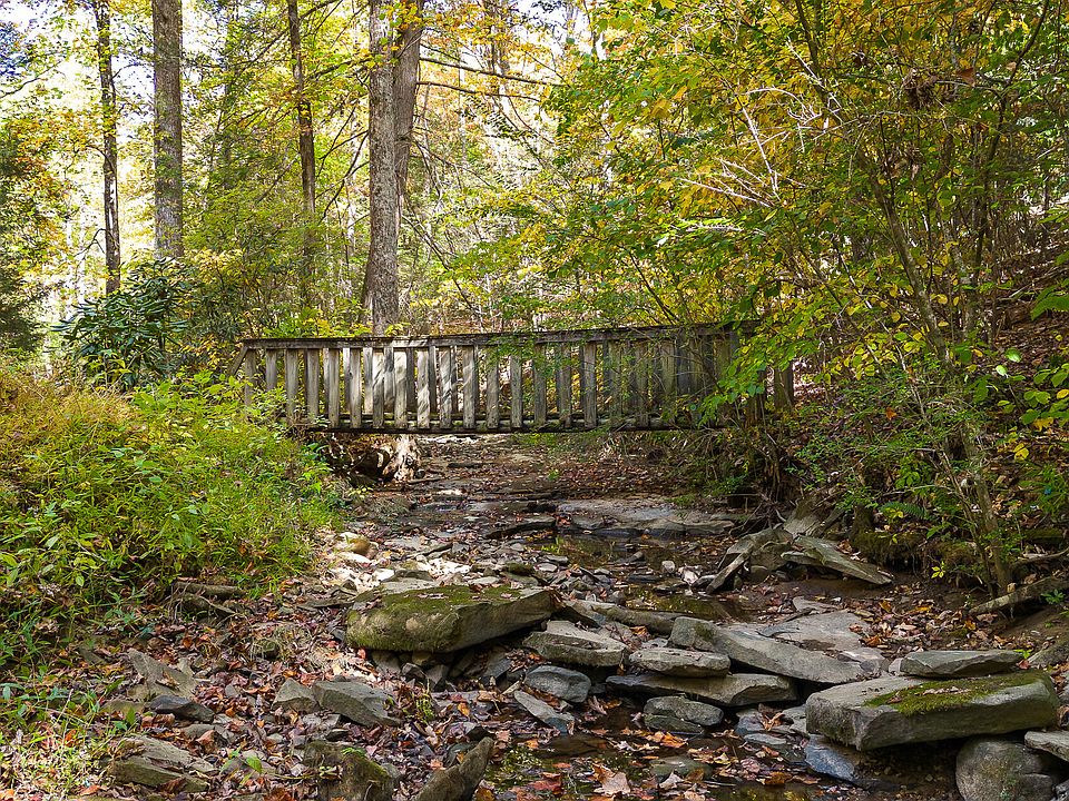 533 Fern Trl, Signal Mountain, TN 37377 | Zillow