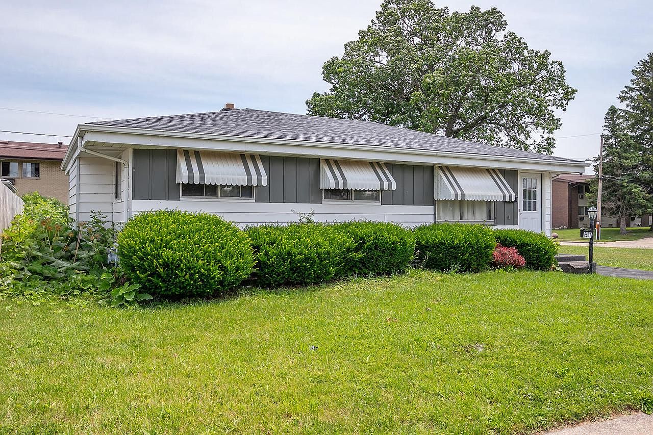 2807 Diane AVENUE, Racine, WI 53404 | MLS #1881756 | Zillow